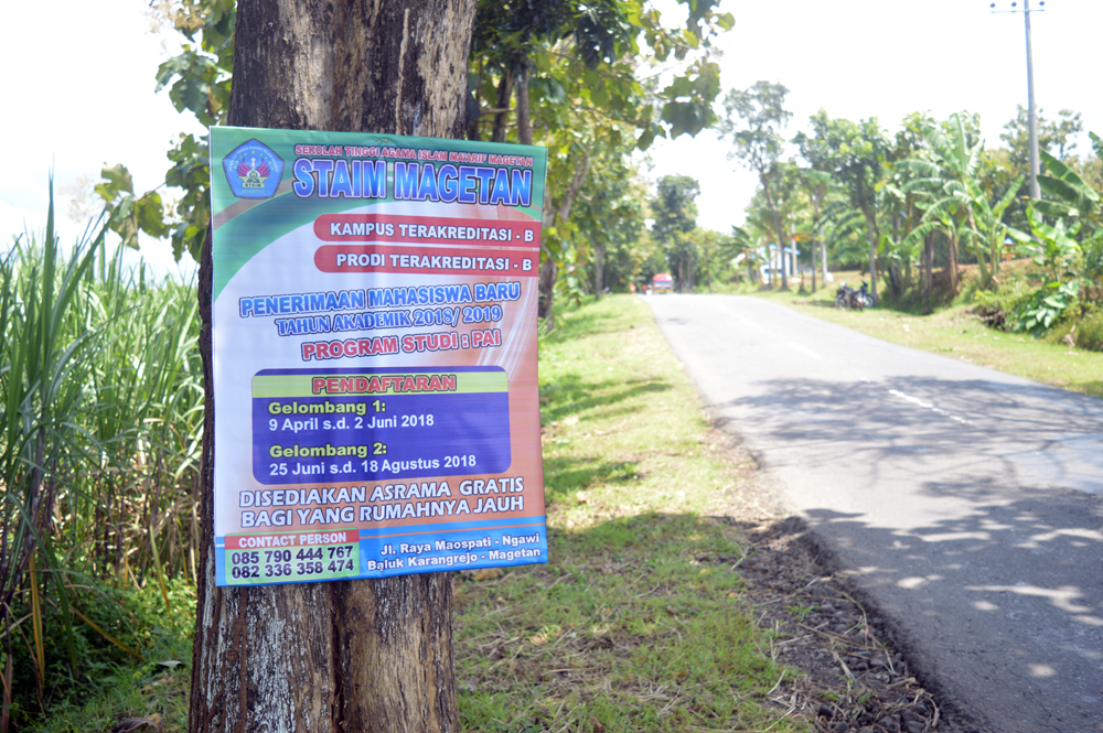 Puluhan Banner Bertuliskan STAI Ma’arif Magetan Menyakiti Ciptaan Tuhan ...
